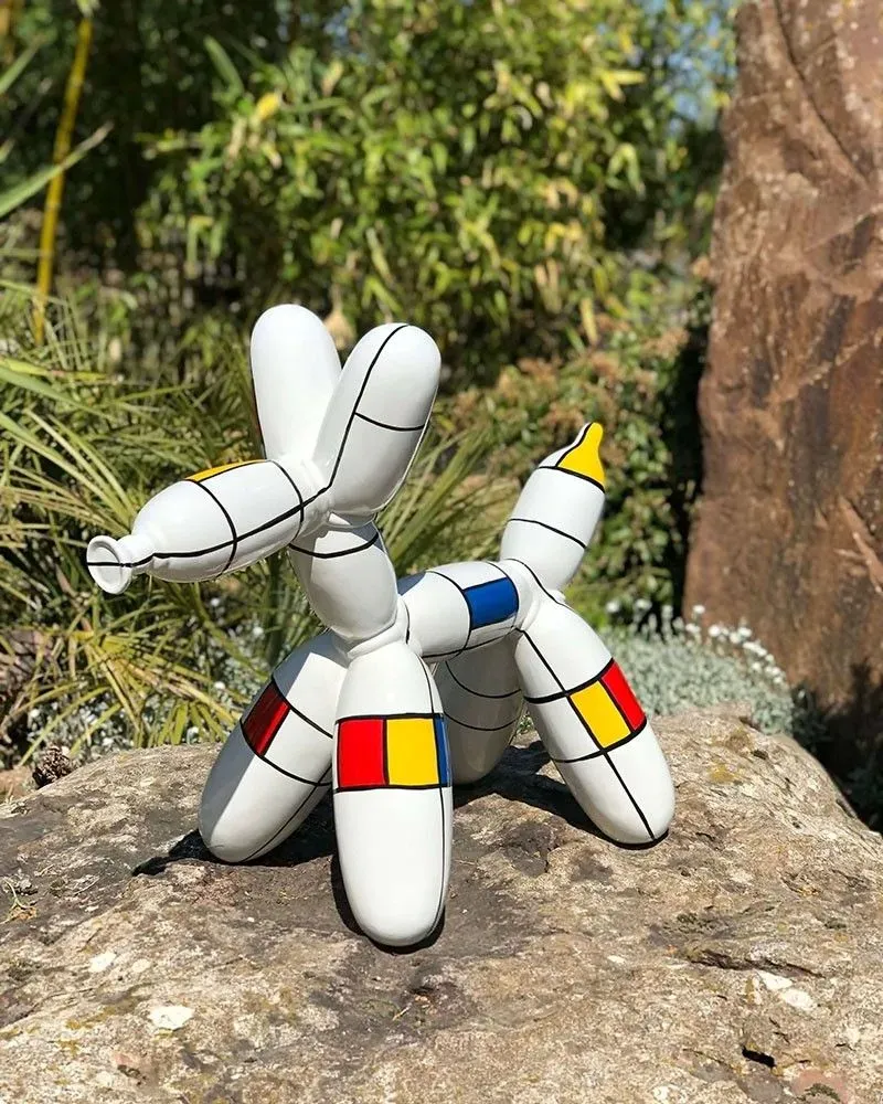 Statue and decorative sculpture in resin of a MONDRIAN Balloon Dog ...